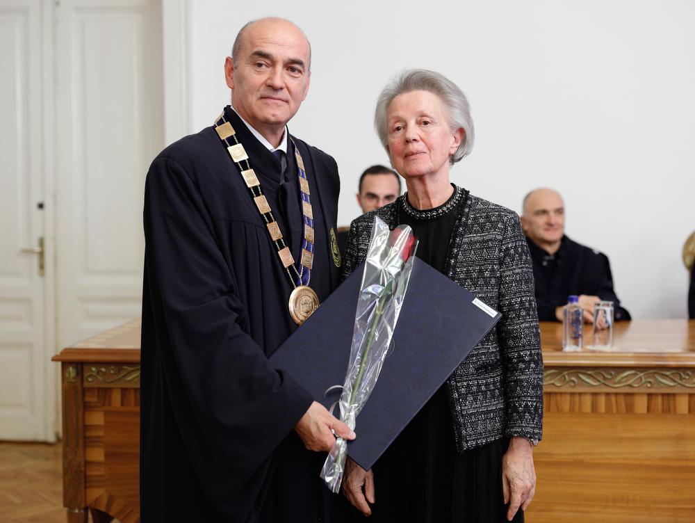 Održana svečana sjednica Senata i promovirano jedanaest profesora ...